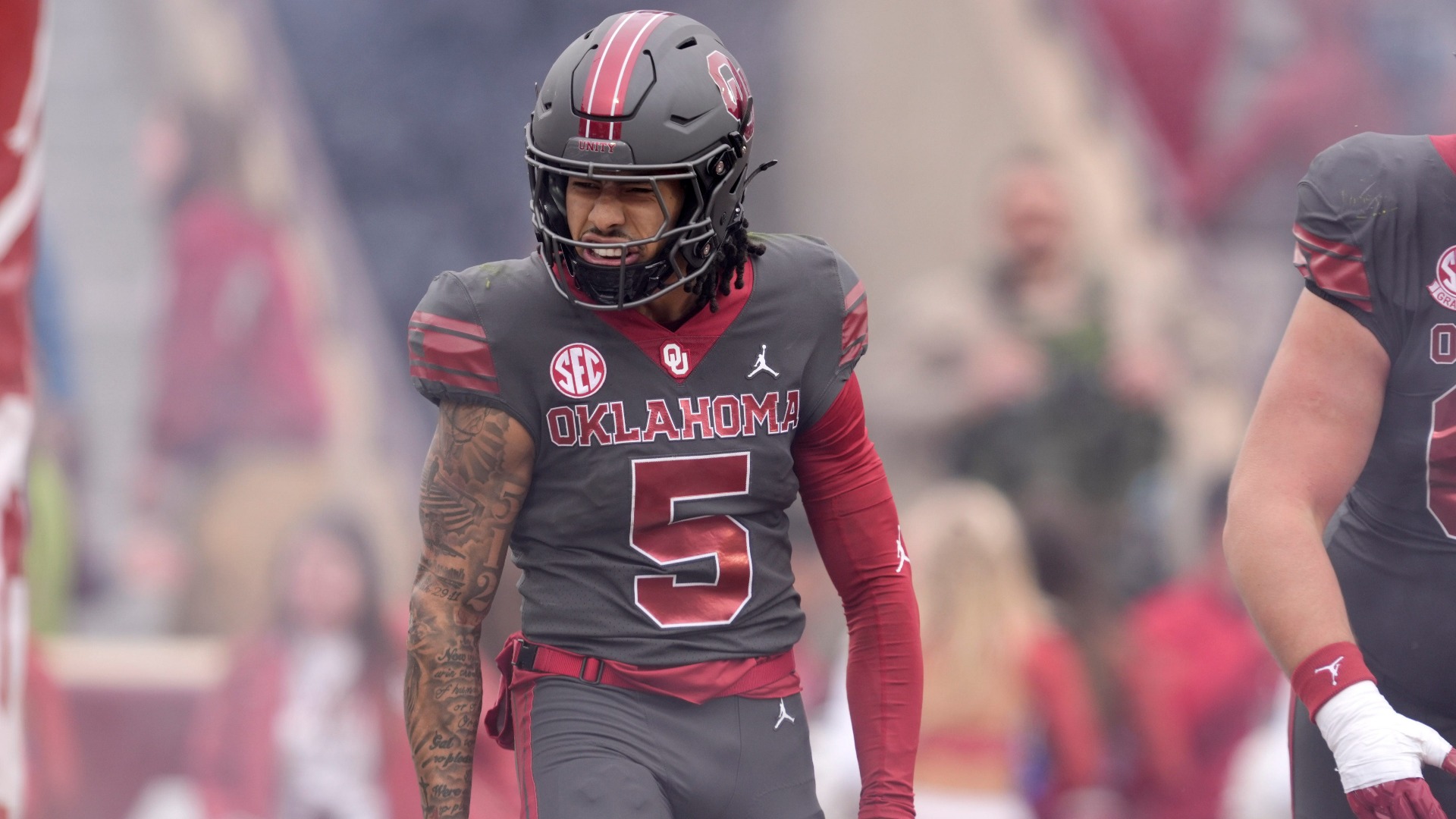 Oklahoma Defense Shines, Propels Team Toward Playoffs