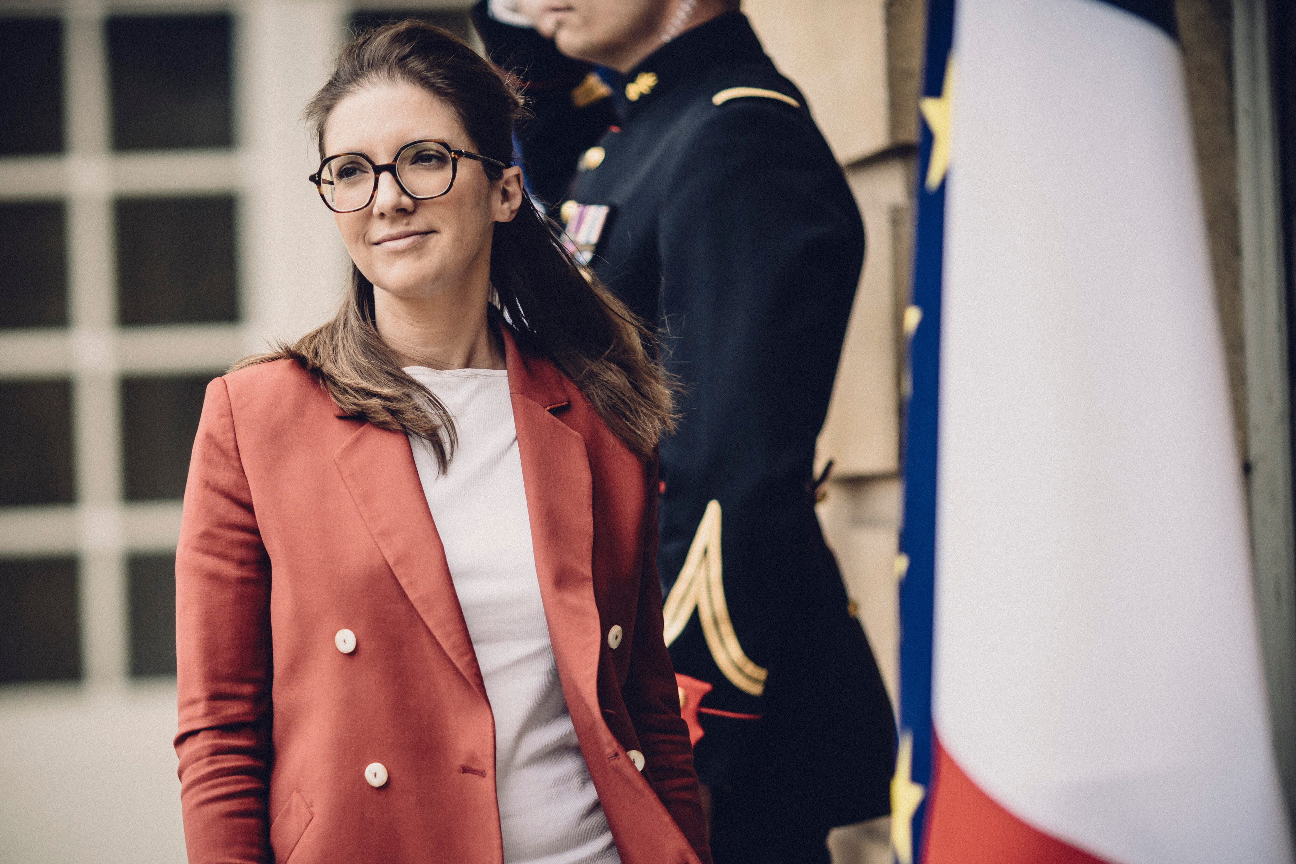 Violences faites aux femmes : Aurore Bergé annonce 53 mesures pour ...