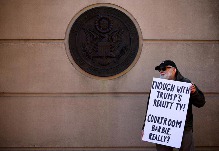 Judge dismisses cases against ex-FBI Director James Comey, NY AG Tish James