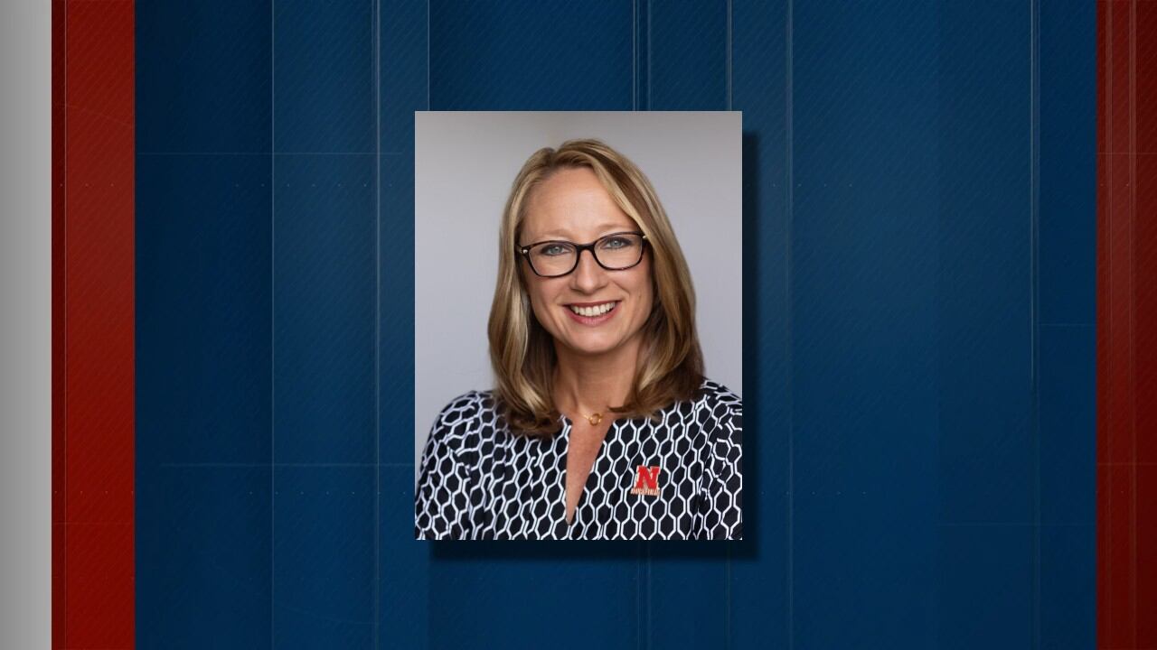 UNL’s College of Journalism Dean to step down in December