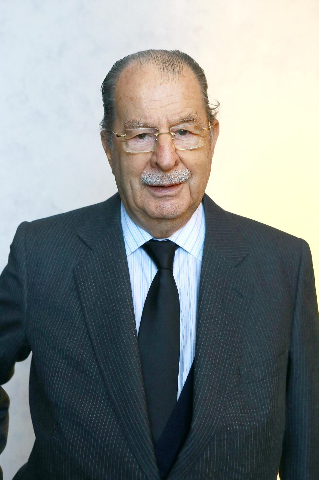 Vasco Costa deja de la presidencia de la Asociación Gremial de ...