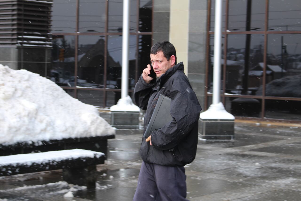 Jury hears of major police operation preceding alleged double murder