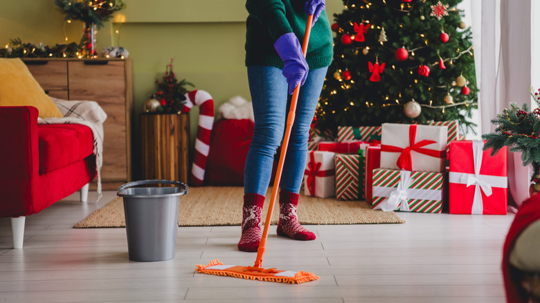 The Advent Calendar Hack That Makes Cleaning A Breeze