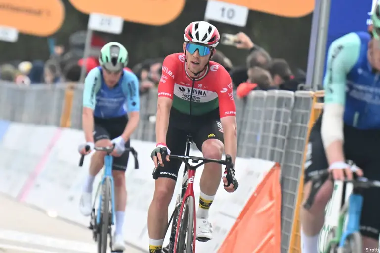 Why Attila Valter left Visma | Lease a Bike – and what Cian Uijtdebroeks found at Movistar