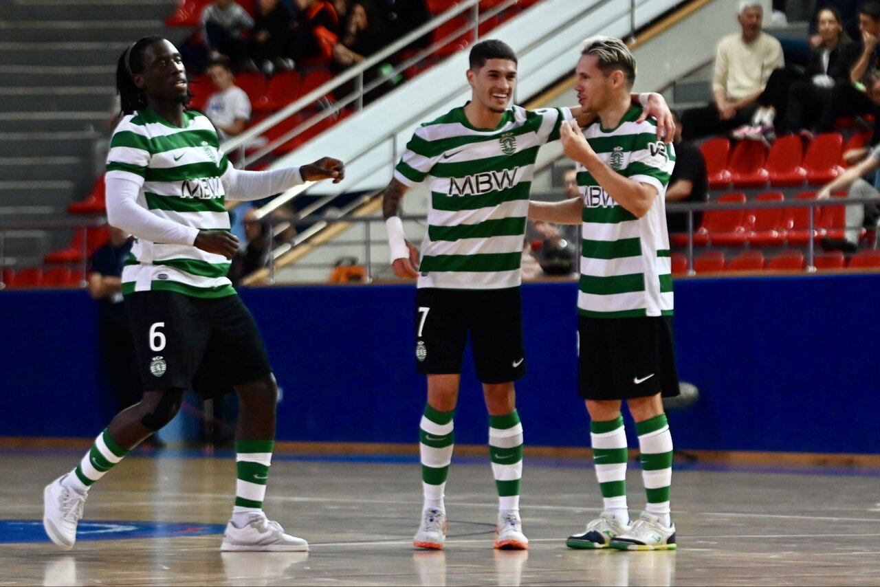 Sporting goleia e está com pé e meio nos quartos da Champions