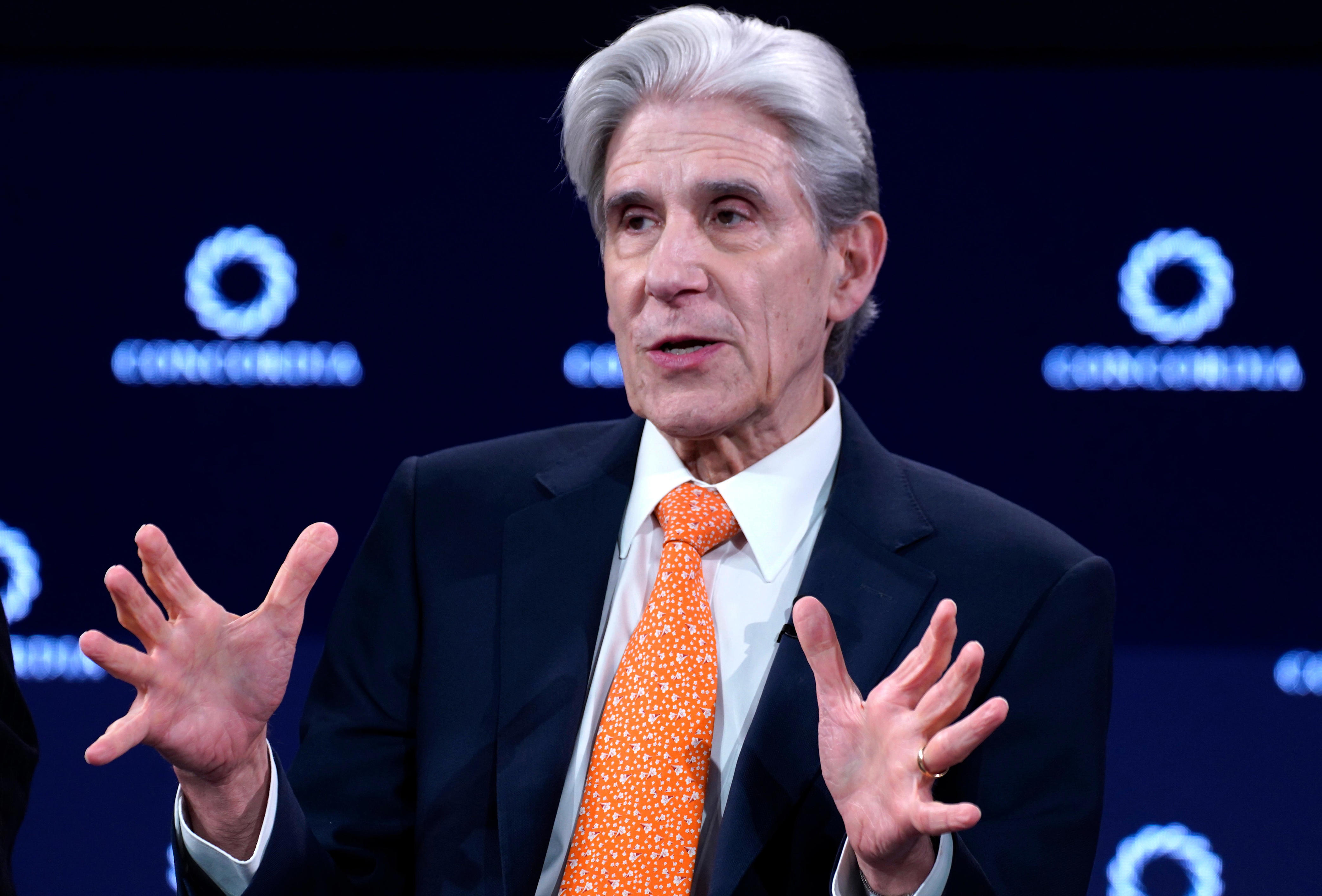LA Times' Ben Bolch writes scatching open letter to Julio Frenk