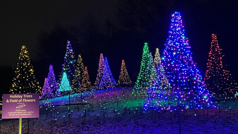 Garden of Lights hosts tree lighting ceremony before season kicks off ...