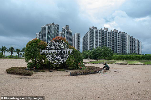 Inside the 'eerie' £80 billion ghost city built for 700,000 people