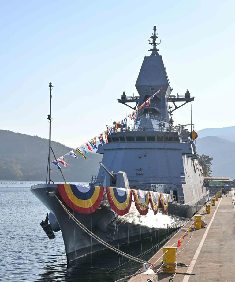 한국형 미니 이지스함 3600t급 '전남함' 진수 "첨단 대공·대잠능력 탑재"