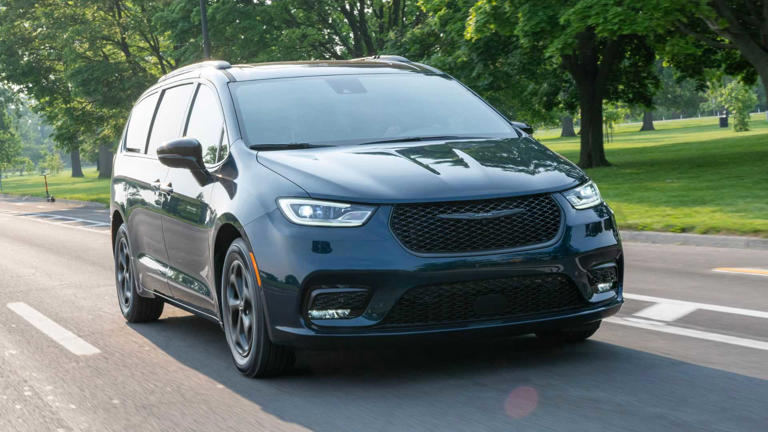 Remember Chrysler? New Plan Puts It Back On The Map Including SRT