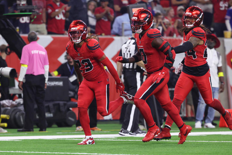 Texans activate standout rookie off IR for playoff game vs. Steelers