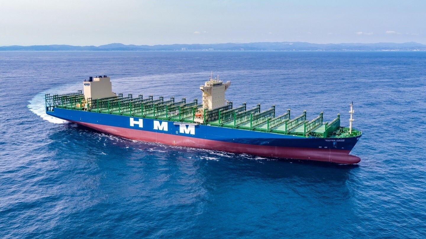 HD KSOE signs $1.45bn contract with HMM for eight container ships