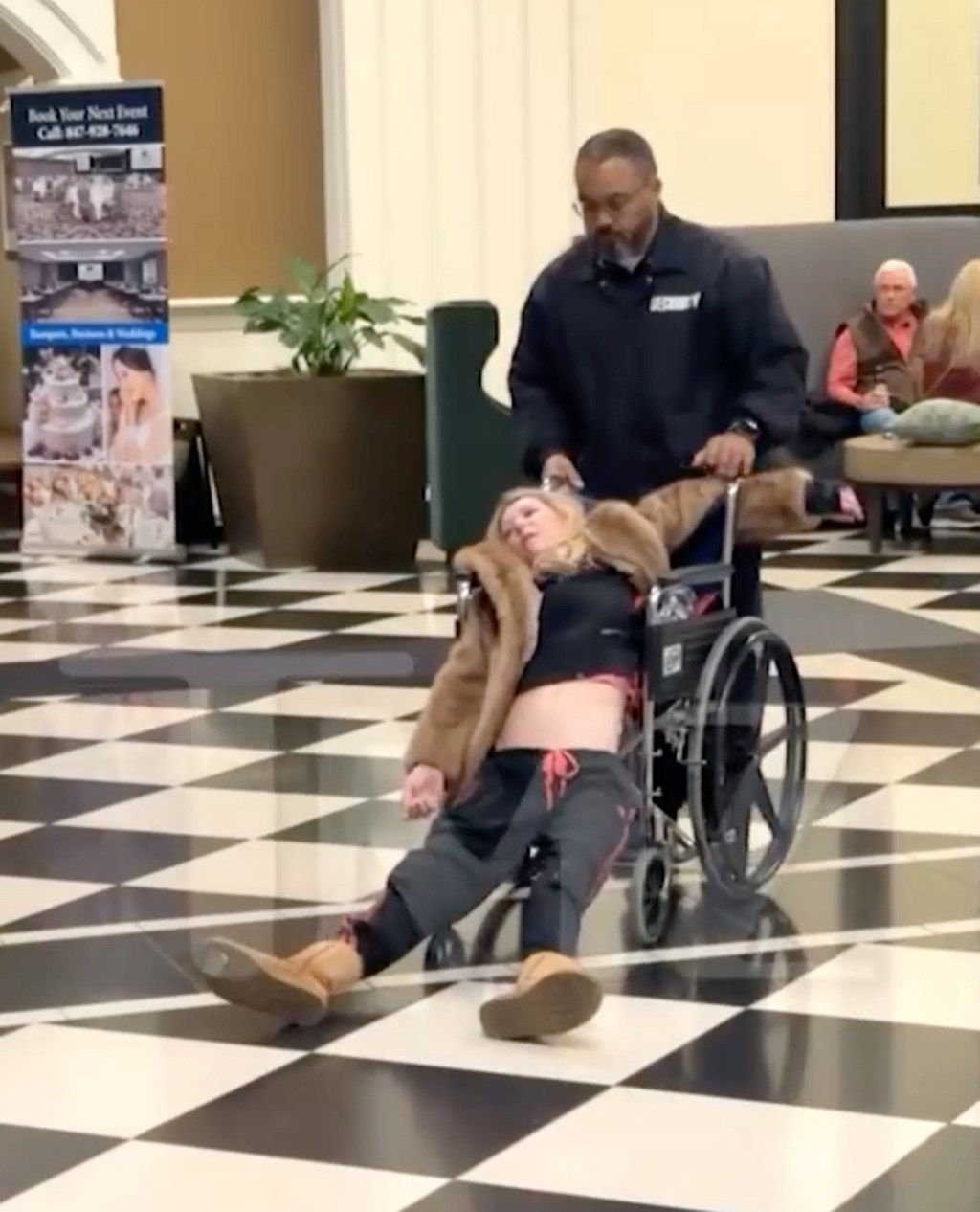 Tara Reid claims she was drugged at Chicago hotel bar, wheeled out on ...