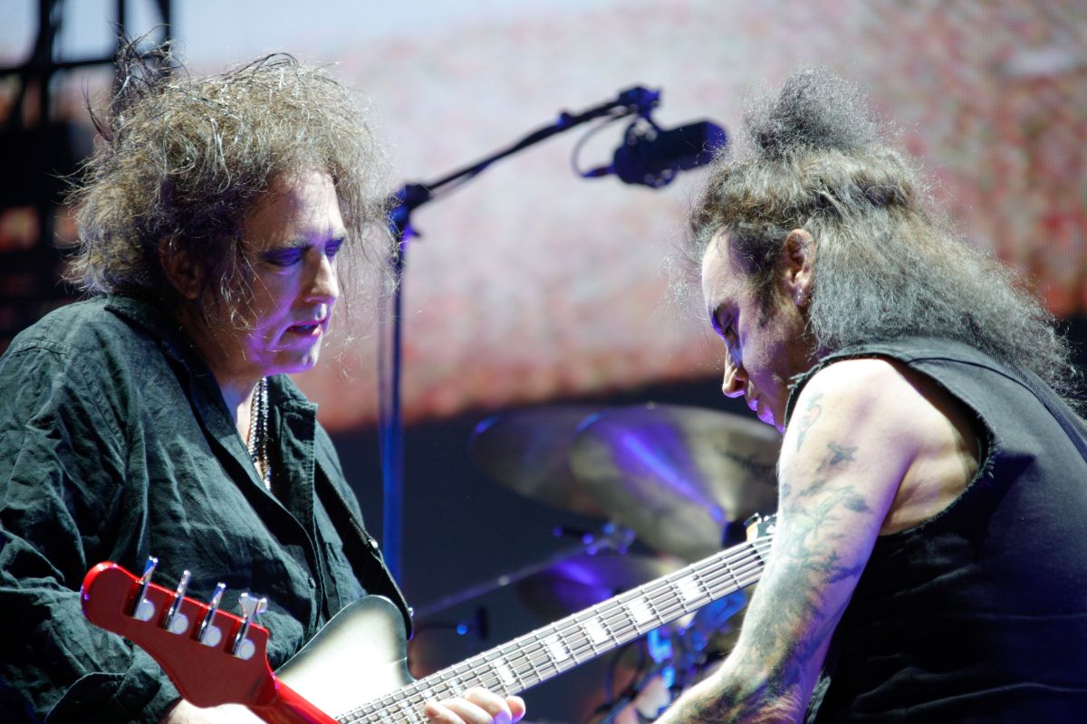 Iconic ’80s Rock Band The Cure Announces Show for 2026