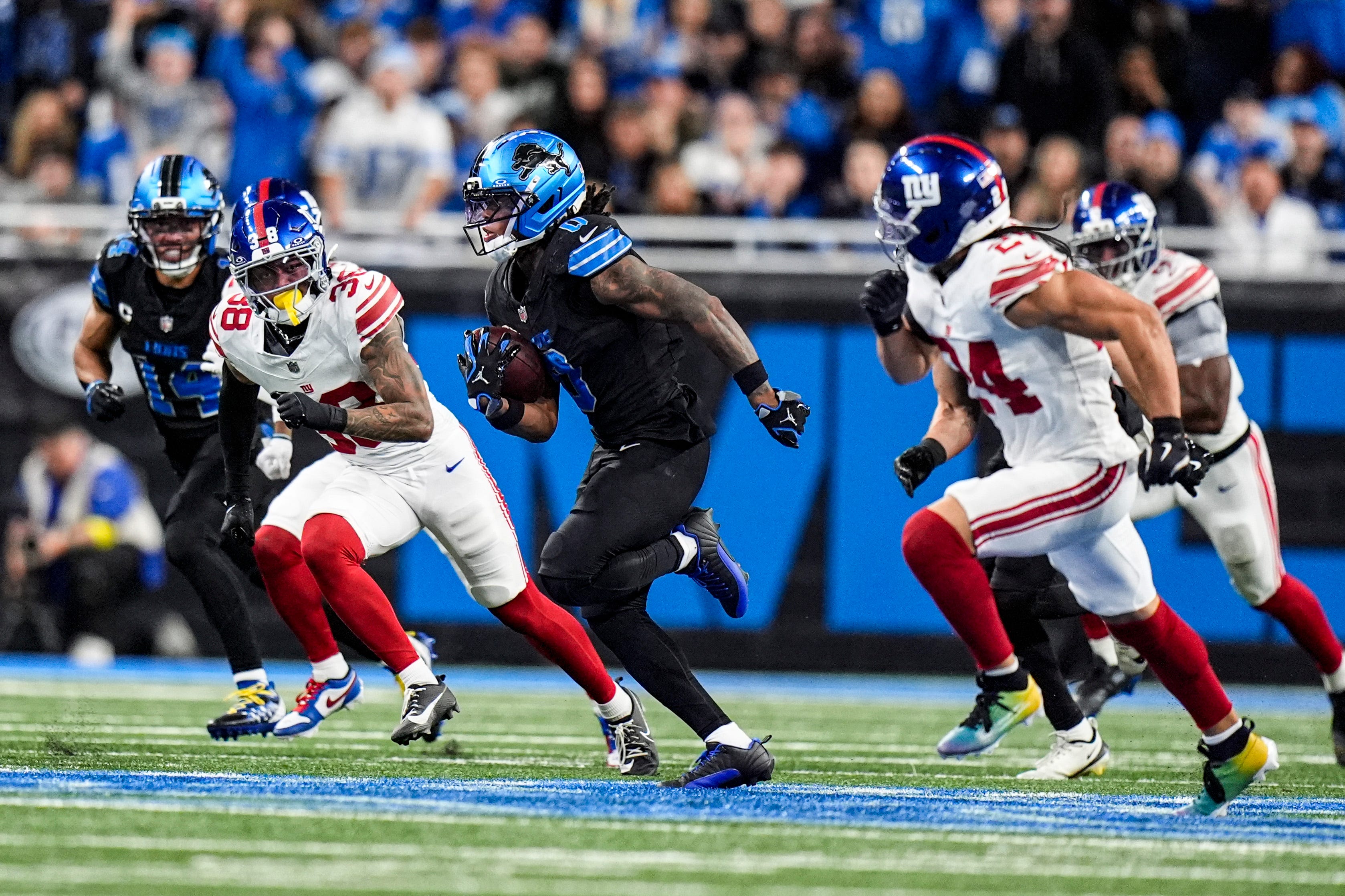 PFF grades and snap counts for the Giants’ loss to the Lions