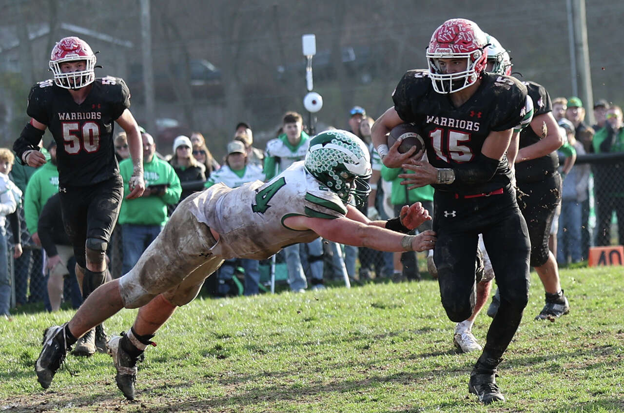 A Calhoun football season for Caroline comes to end in 1A semifinals