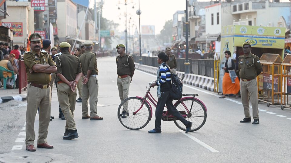 Lucknow's Lulu Mall gets letter threatening bomb explosions across city ...