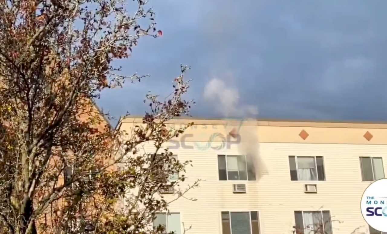 Oxygen tank ignites at apartment complex in Rockland, leaves 2 hospitalized