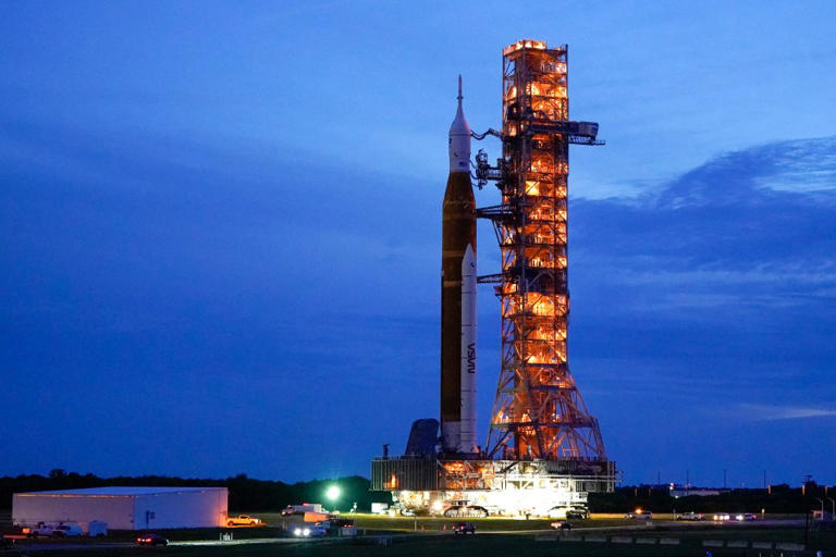 NASA offers ‘boarding pass’ for next moon mission, Artemis II