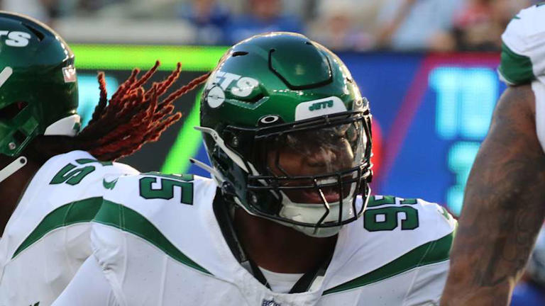 Cowboys' Quinnen Williams updates status after injury scare vs. Eagles