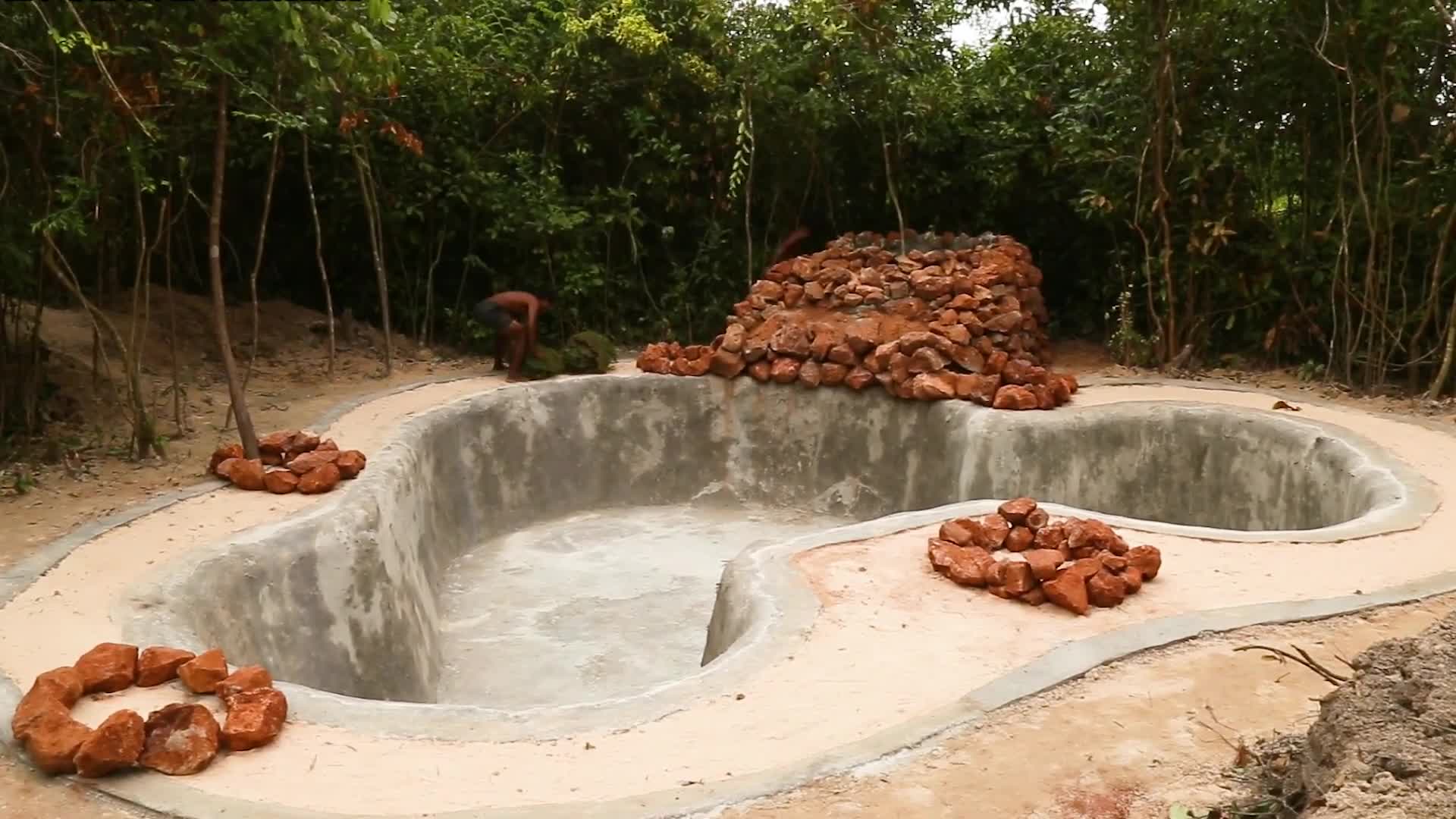 Dig to build most amazing waterfall and swimming pool