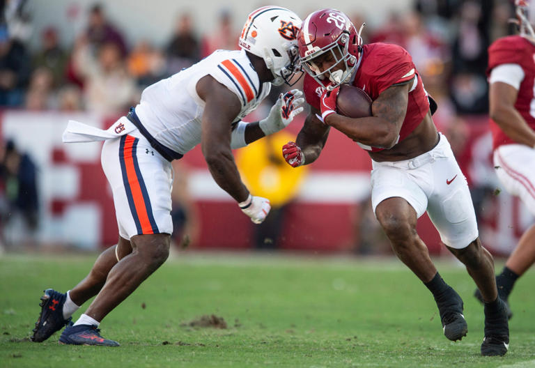 Who has the edge? Latest odds for Alabama vs. Auburn in Iron Bowl