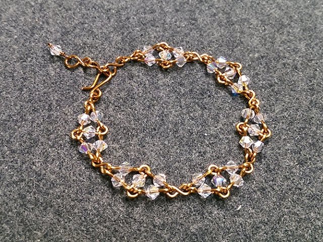 Bracelet with sparkling crystal - Handmade jewelry ideas 195