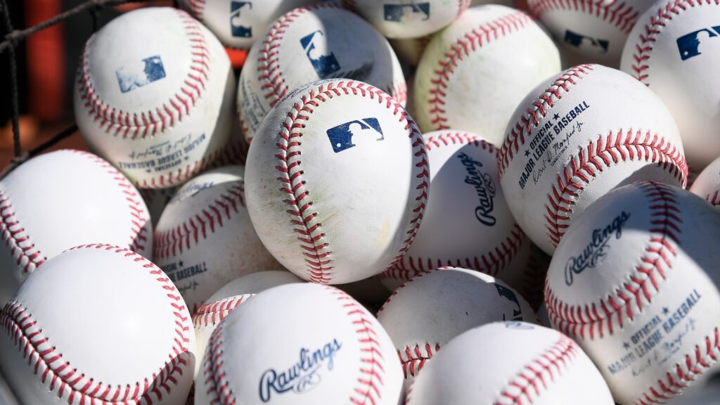 World Series champion left-hander announces retirement from MLB