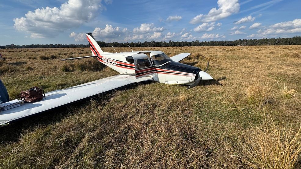Three survive plane crash in Florida, sheriff provides update