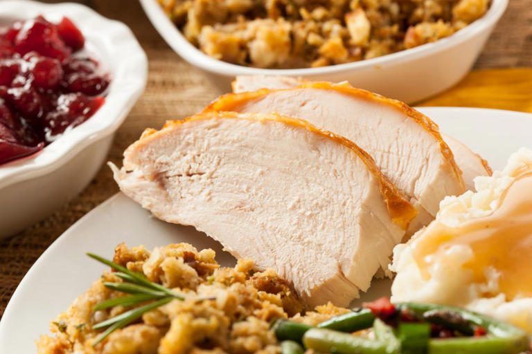 The Best Temperature for Roasting Turkey, According to 5 Chefs
