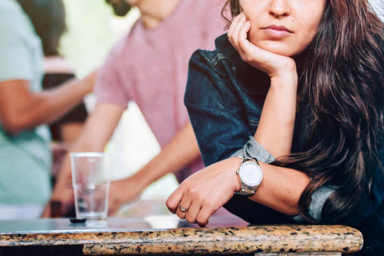 Woman Invited on Boyfriend's New Year's Eve Trip, but His Friends Make ...