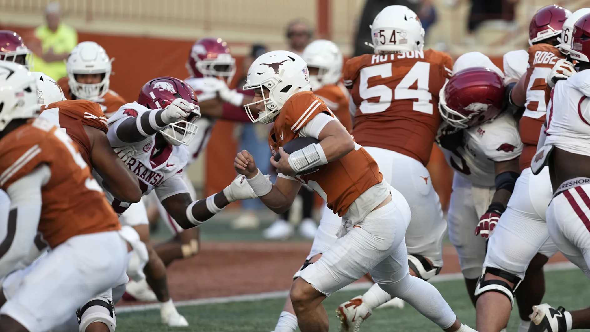 3 Texas Longhorns that shined in win over Arkansas