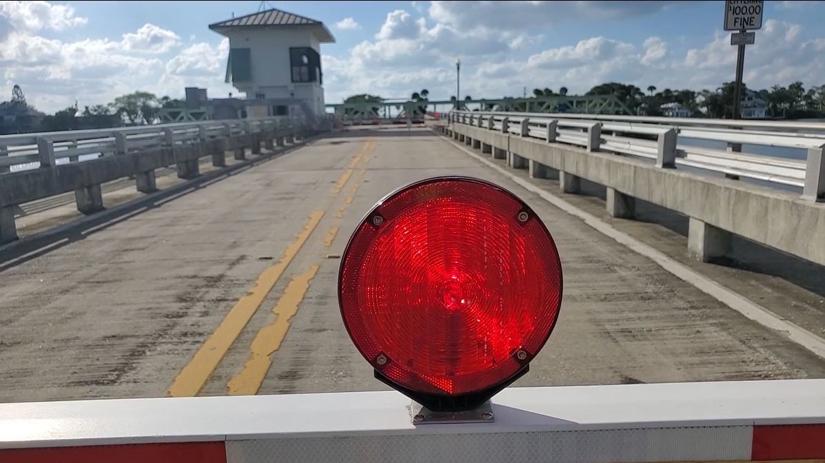 Boaters in Brevard face access issues due to Mathers Bridge breakdown ...