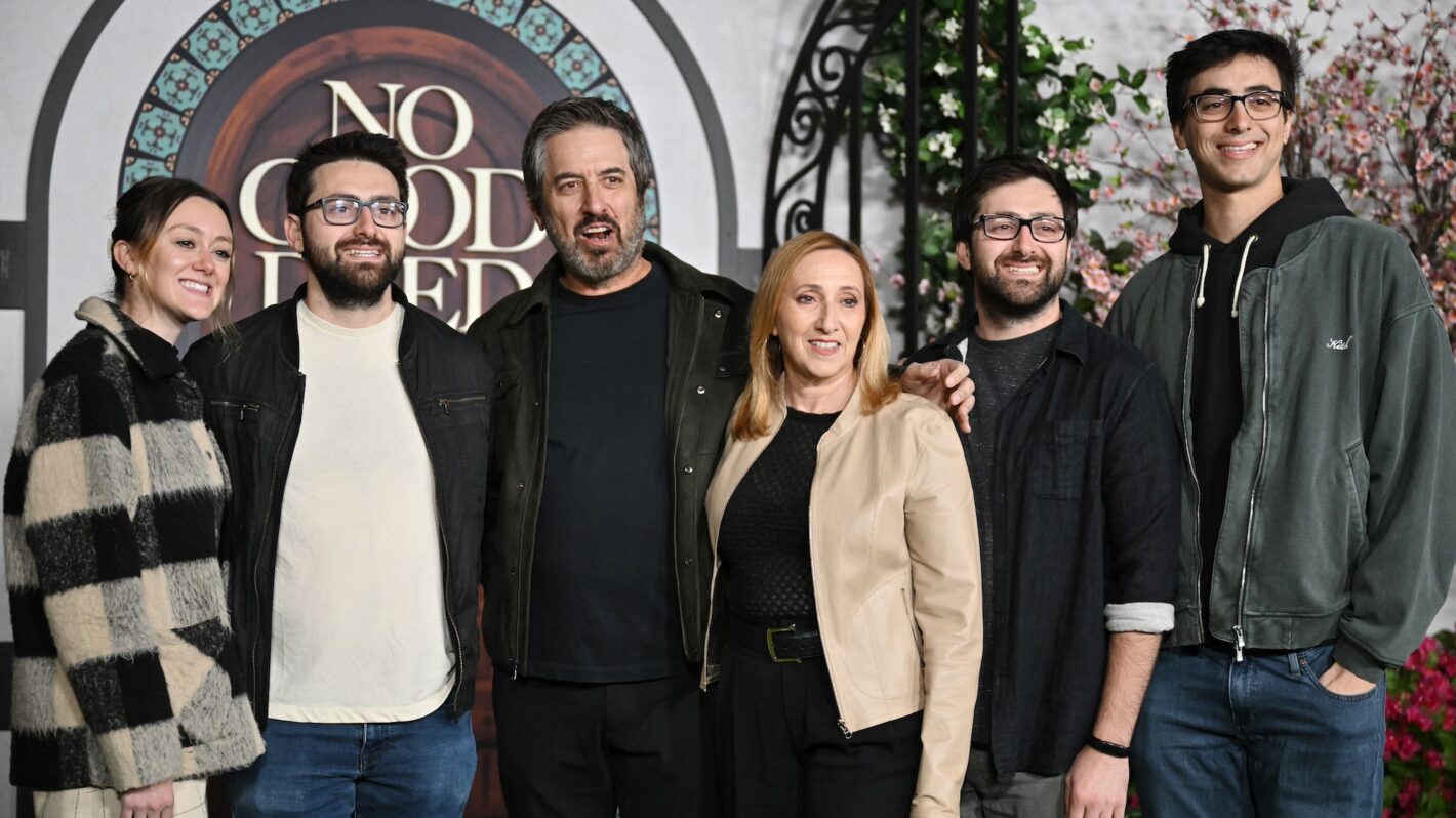 All About Ray Romano’s 4 Kids & His Wife Anna