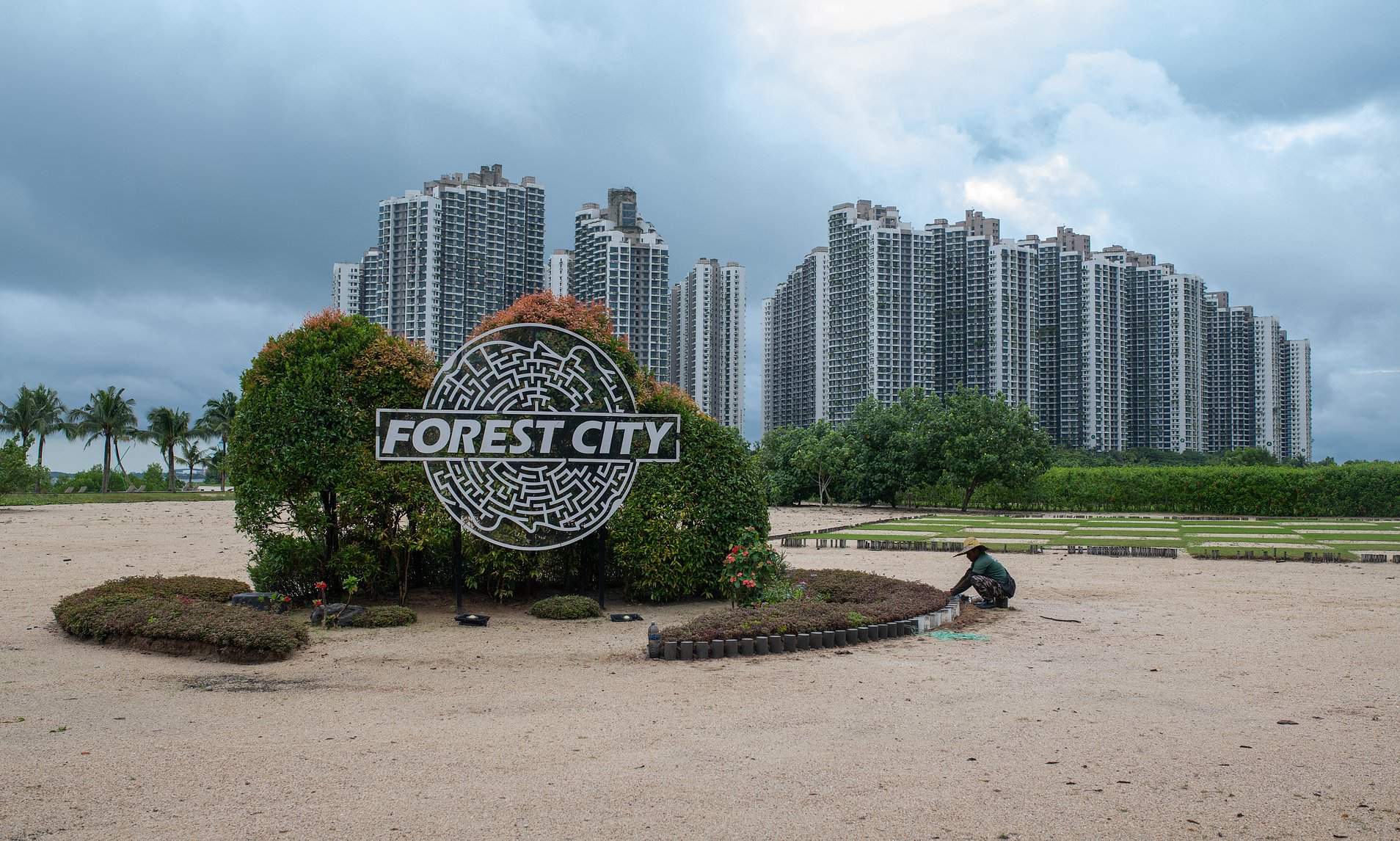 Inside the 'eerie' £80 billion ghost city built for 700,000 people