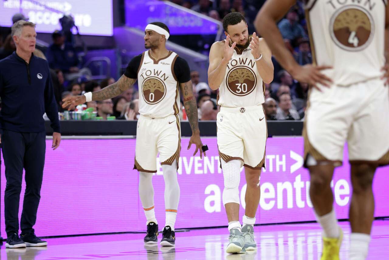 Warriors, Steph Curry start slow then find their stride to blow out Utah