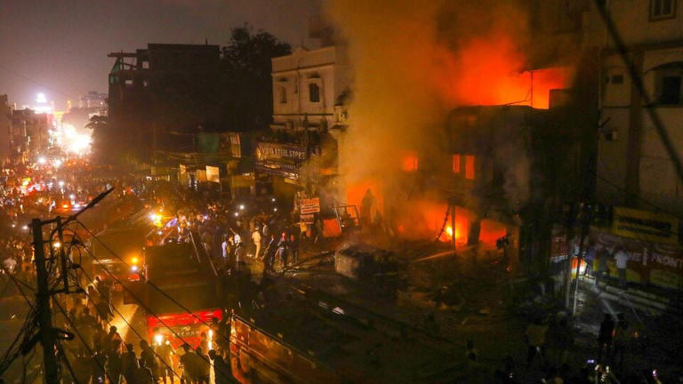 Massive fire, explosion in electronics showroom in Hyderabad; at least ...