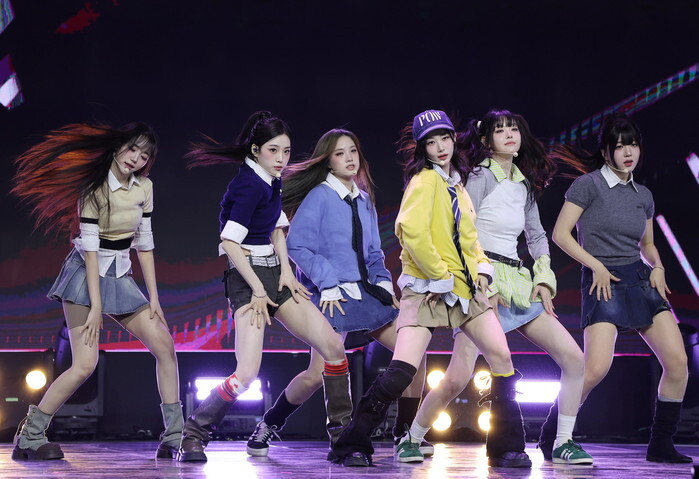 S. Korean girl group tripleS' sub-unit DIMENSION