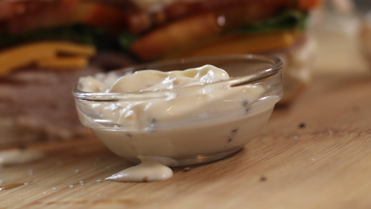 How to Make Subway Garlic Aioli from Scratch