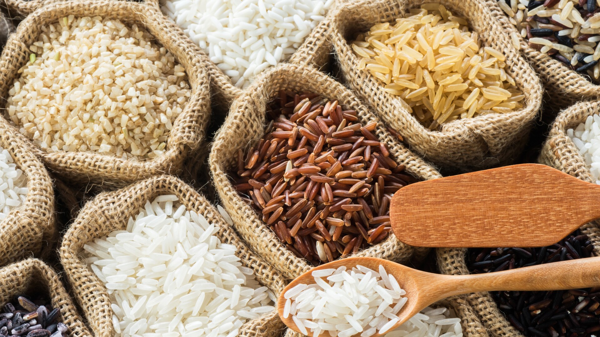 Brauner Reis, Basmati & Co.: Die besten Reissorten für deine Ernährung.
