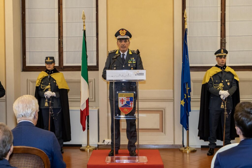 Il generale Riccardo Rapanotti nuovo comandante interregionale della ...
