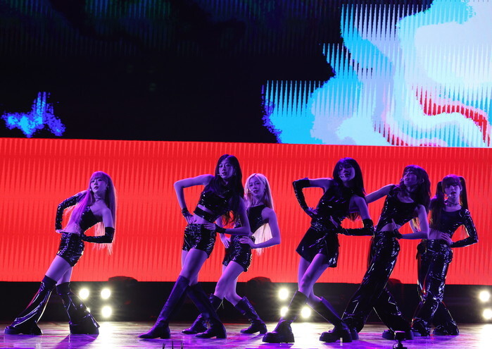 S. Korean girl group tripleS' sub-unit DIMENSION