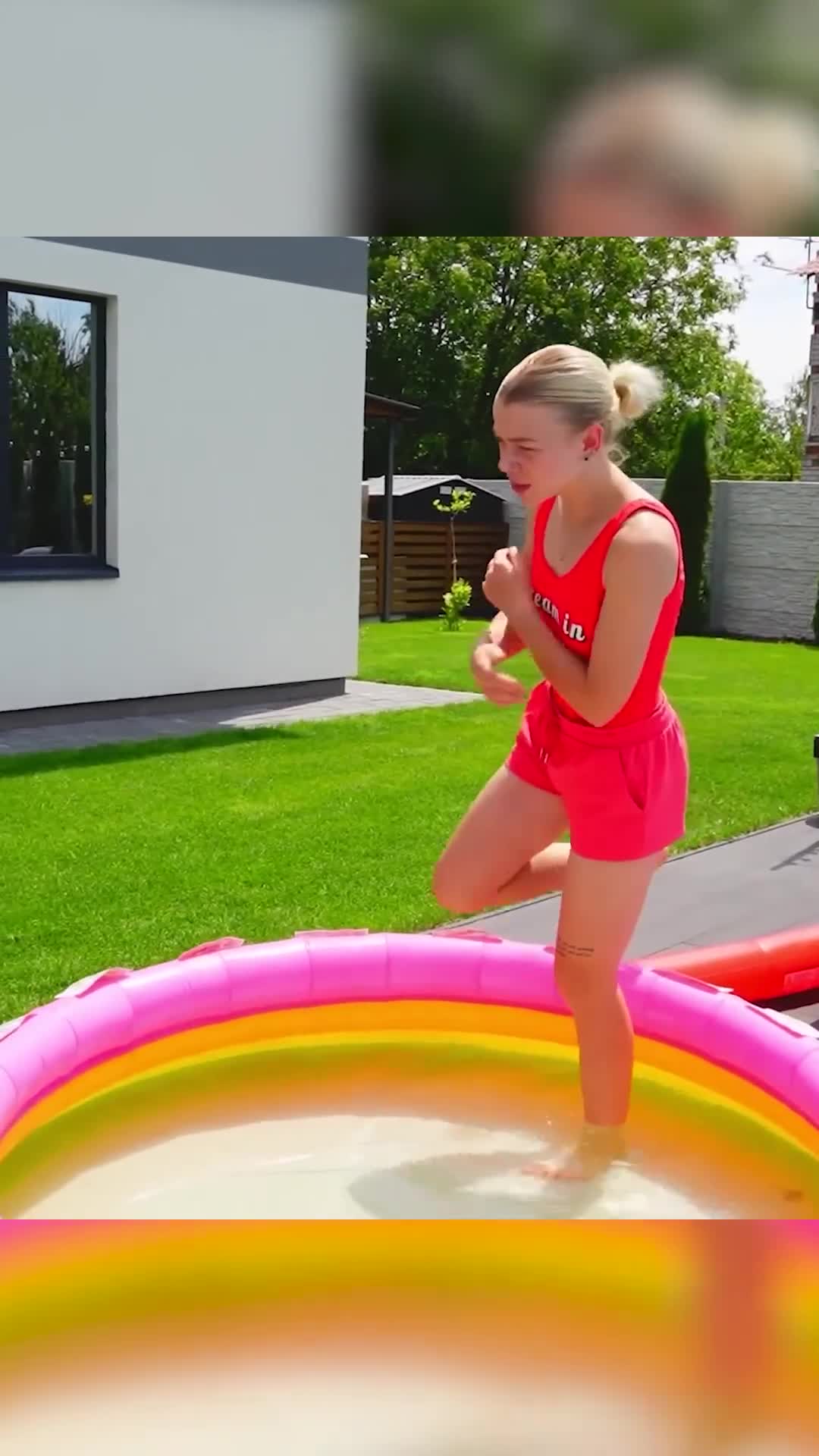 Défi fou : piscine pauvre contre riche et ultra-riche🌊☀️#shorts # ...