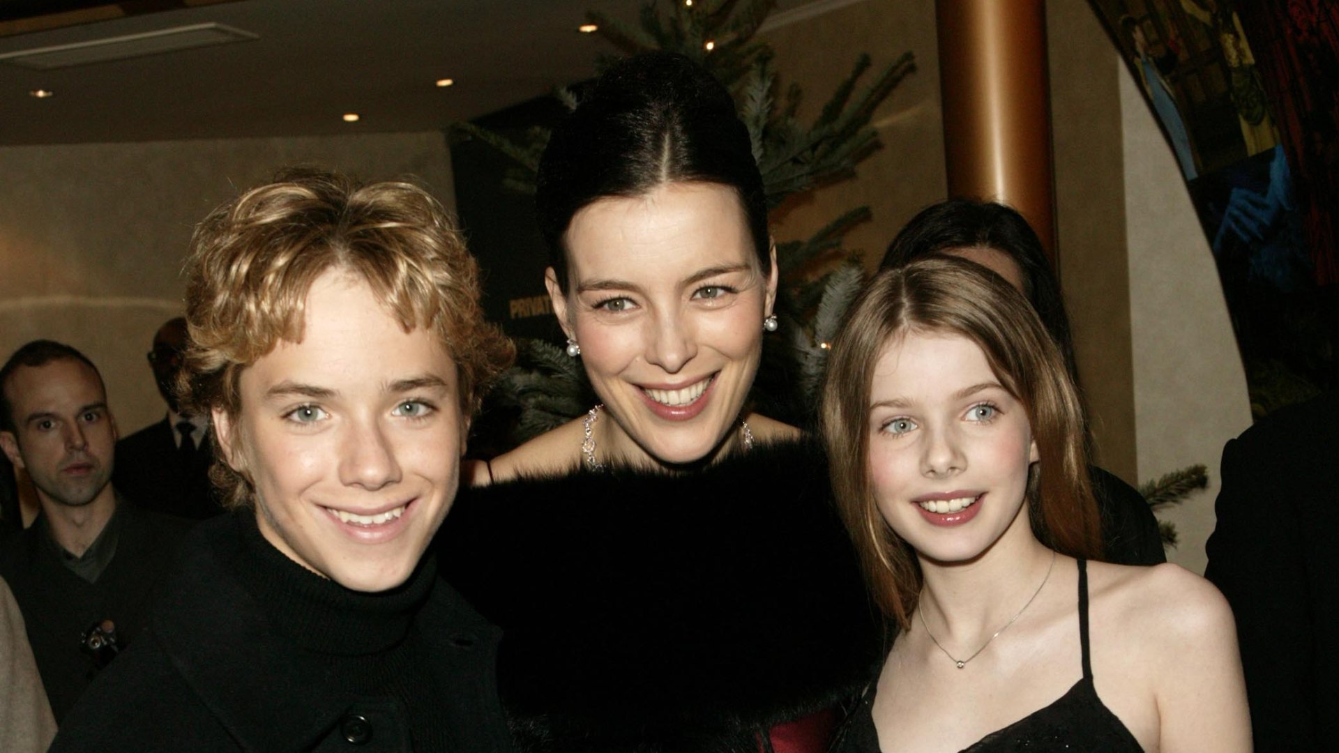 ‘Peter Pan’ Stars Jeremy Sumpter & Rachel Hurd-Wood Reunite On Rom-Com ...