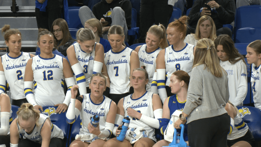 Jackrabbits roll into Summit League title match