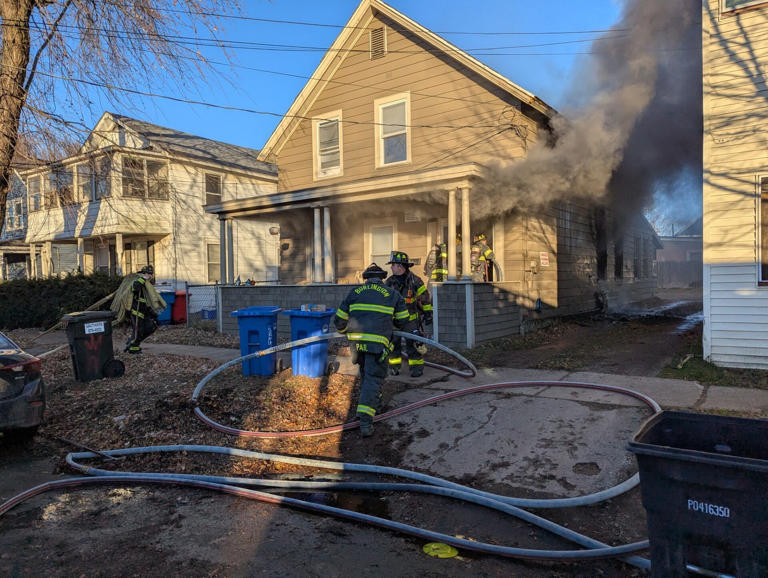 Burlington fire crews put out Old North End fire