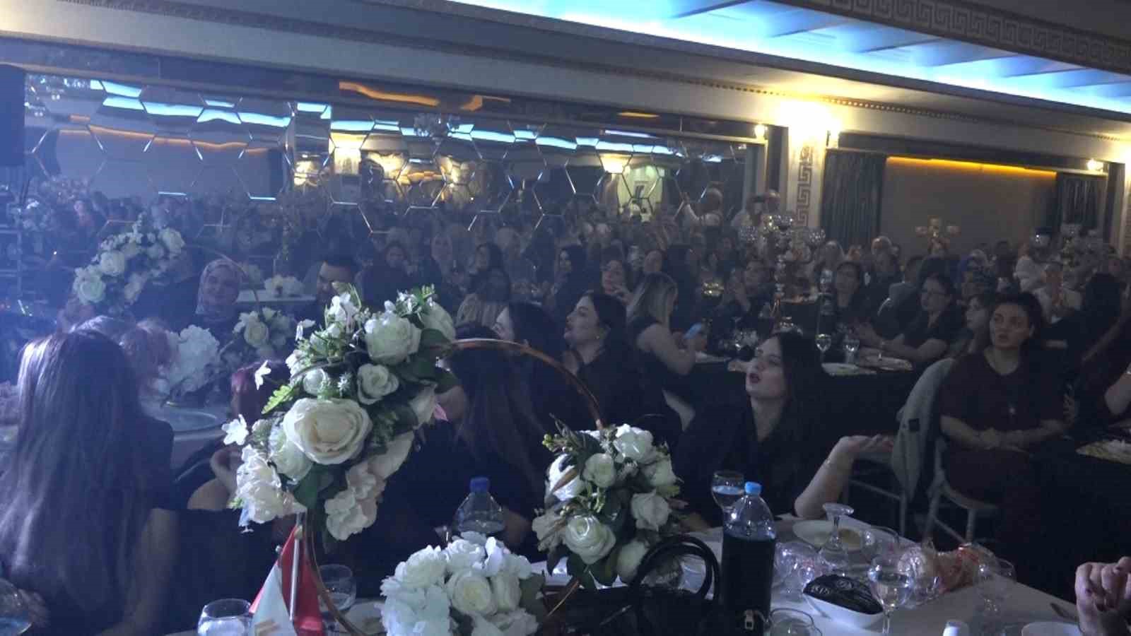 Mehmet Çevik’ten Öğretmenler Günü’nde 600 öğretmene unutulmaz konser