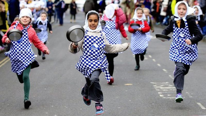 13 quirky British food traditions still seen today