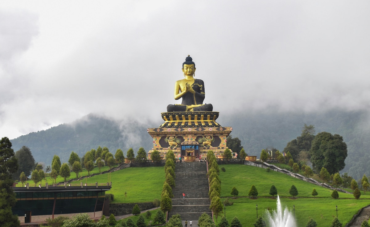 Tourist rush in Sikkim as visitors escape heatwave