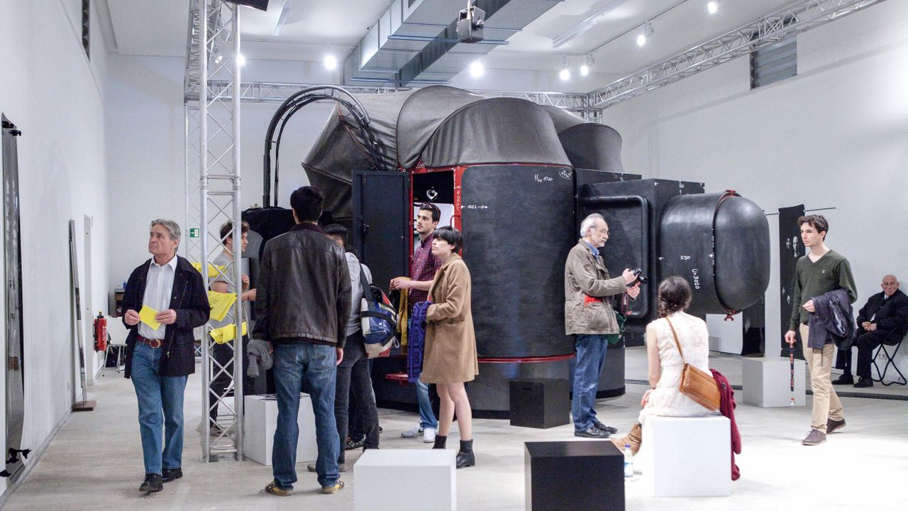 This gigantic walk-in camera is the ultimate selfie machine – and it's ...
